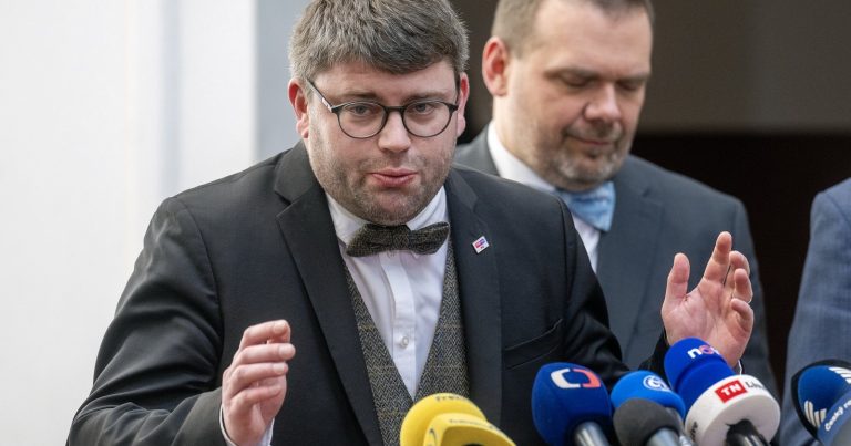 Tuplovaný K.O. v ringu CNN Prima News pro Jana Jakoba | Deník TO